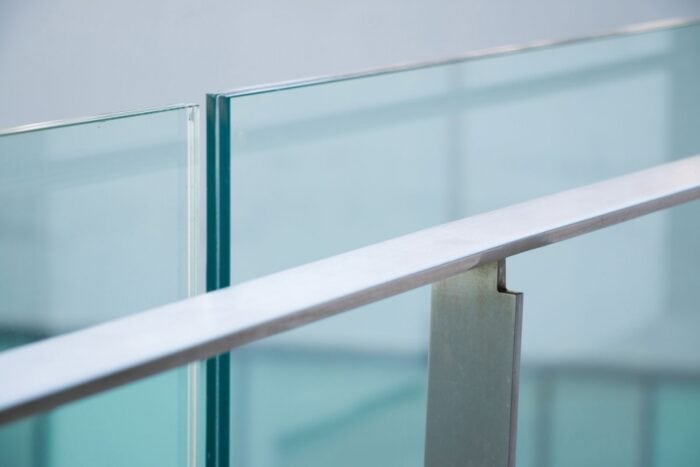 Benefits of Glass Railings: Materials, Styles, Maintenance & Safety